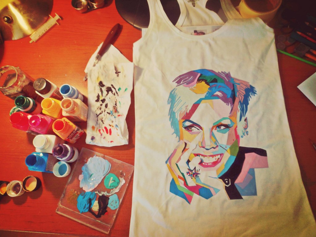 Cool hand-painted T-shirts by Trois Tone (Interview with the artist ...